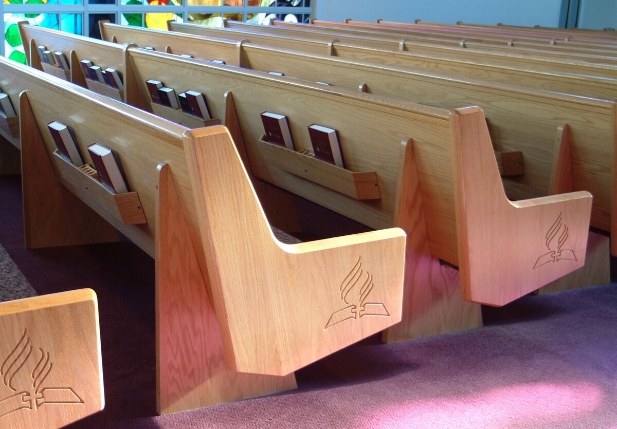 Church Pews & Custom Pew Body Styles | Kivett's Fine Church Furniture
